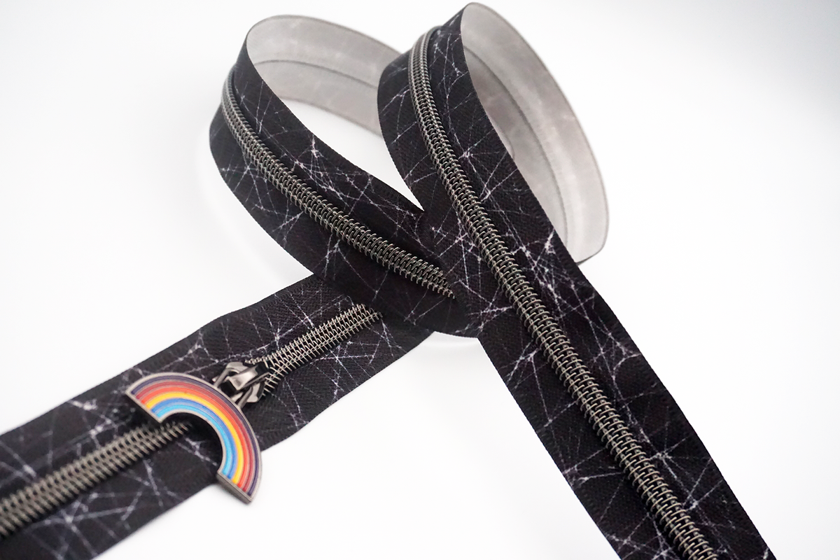 Black & White Scratch print Zipper Tape with Gunmetal Black Teeth, #5 ...